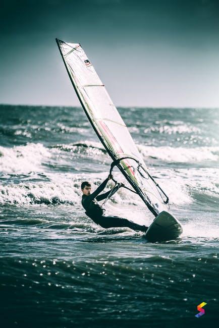 Define Windsurfing, Windsurfing Meaning, Windsurfing Examples ...