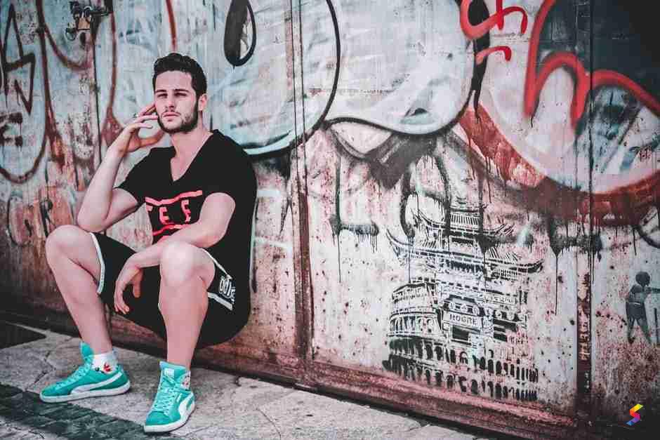 Define Ghetto, Ghetto Meaning, Ghetto Examples, Ghetto Synonyms, Ghetto ...