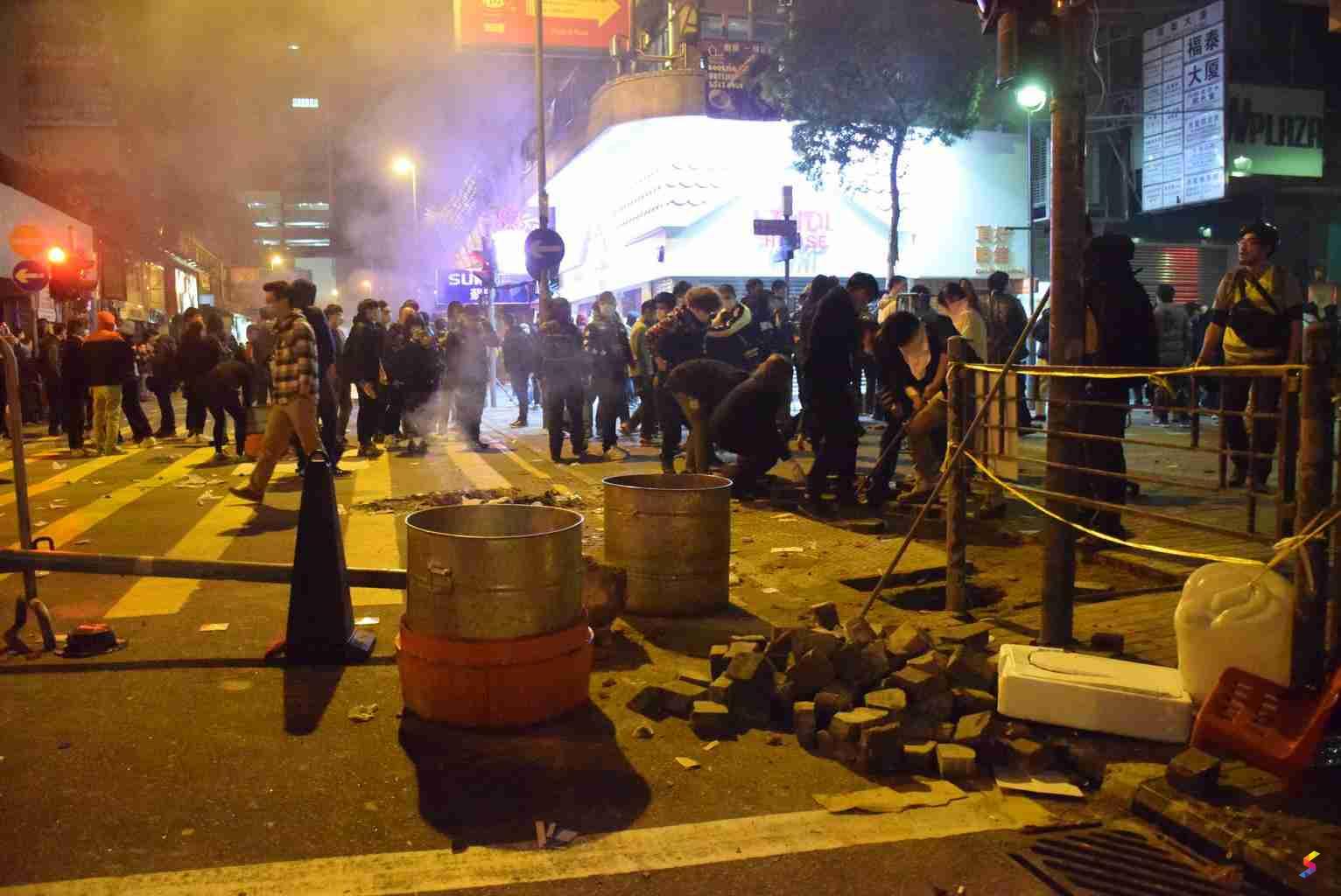 Define Commotion, Commotion Meaning, Commotion Examples, Commotion ...